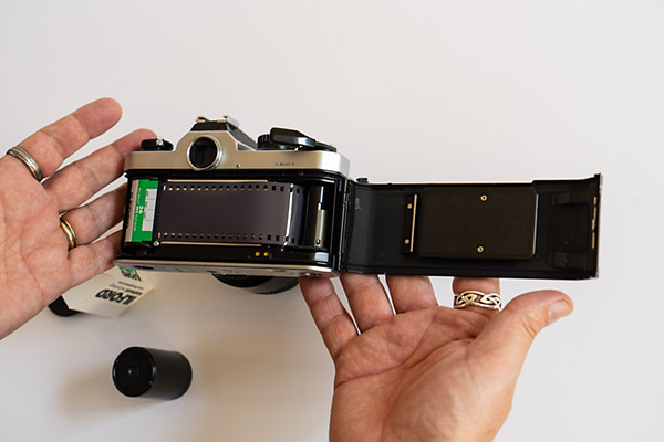 How To Load 35mm Film - ImageExplorers